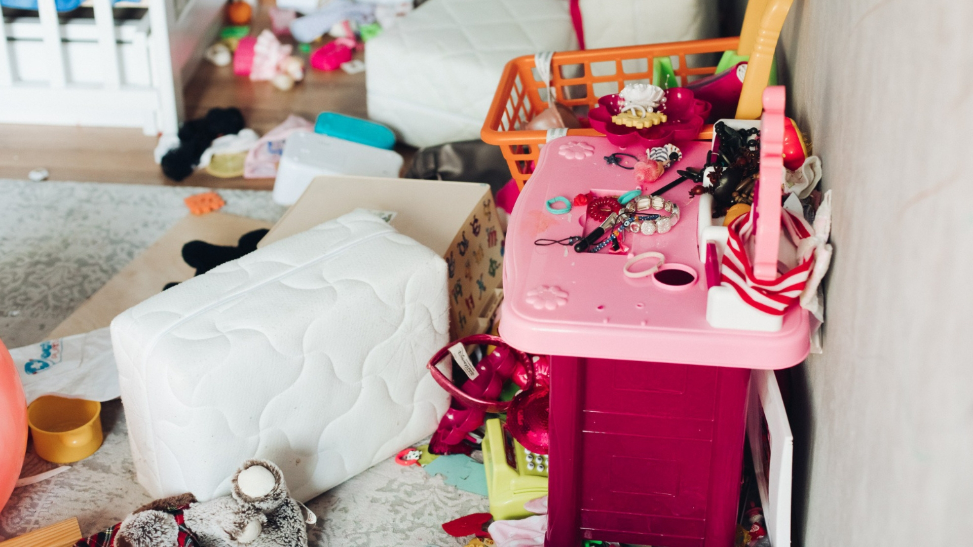 Tips to Pack a Messy House for Relocation